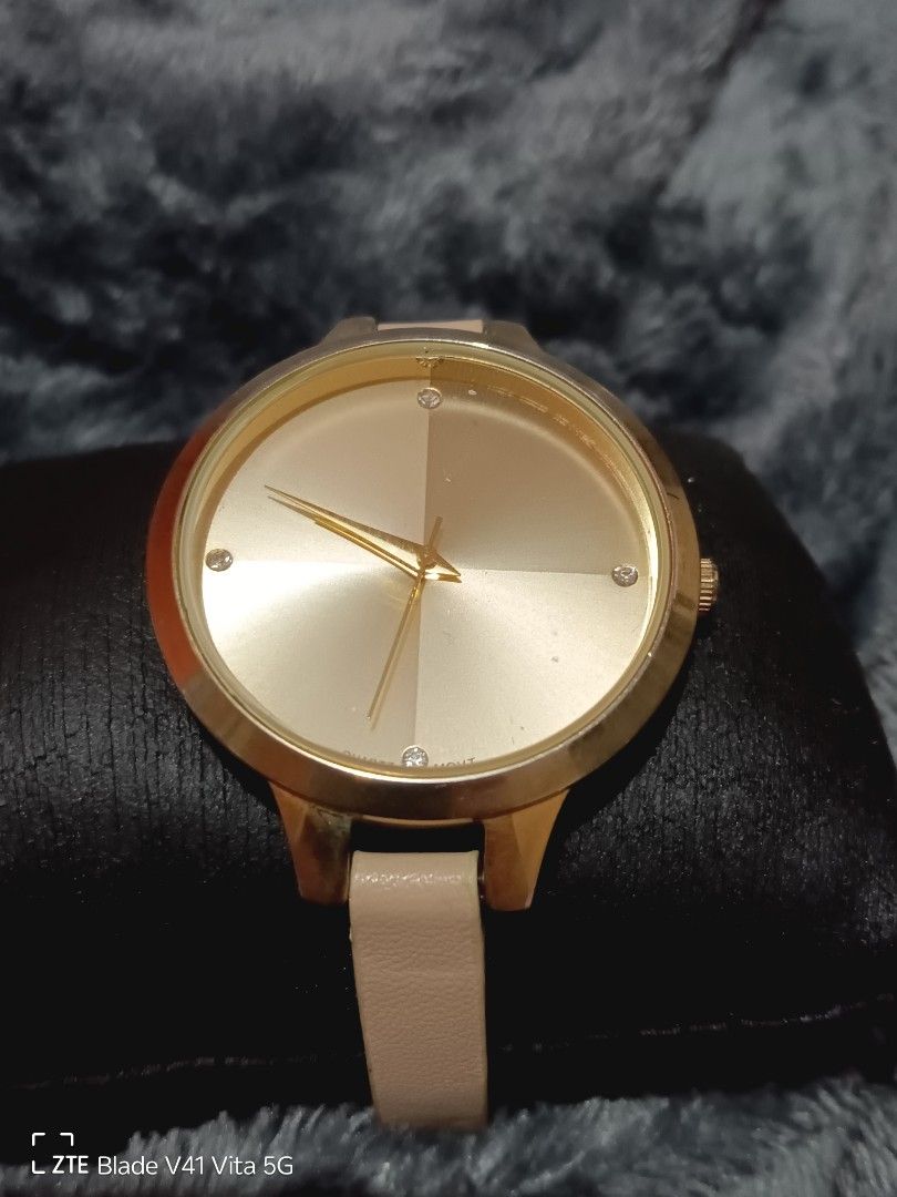 Francesca Japan movement Gold, Women's Fashion, Watches & Accessories ...