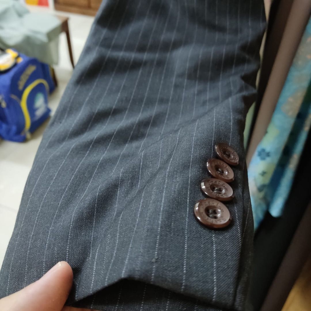 Full Set Suit, Men's Fashion, Coats, Jackets and Outerwear on Carousell