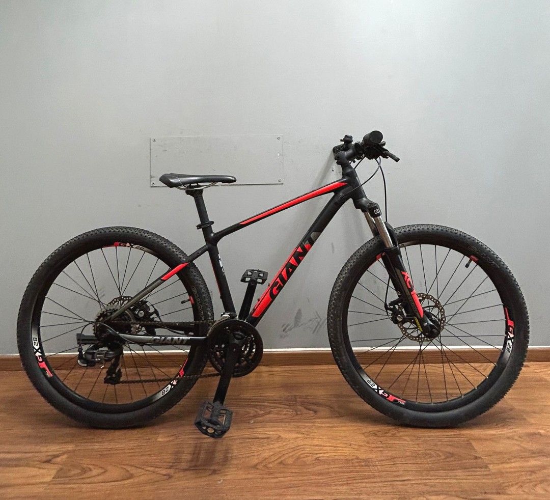 Giant ATX 2, 2 units different color, 27.5 " rim, Sports Equipment ...