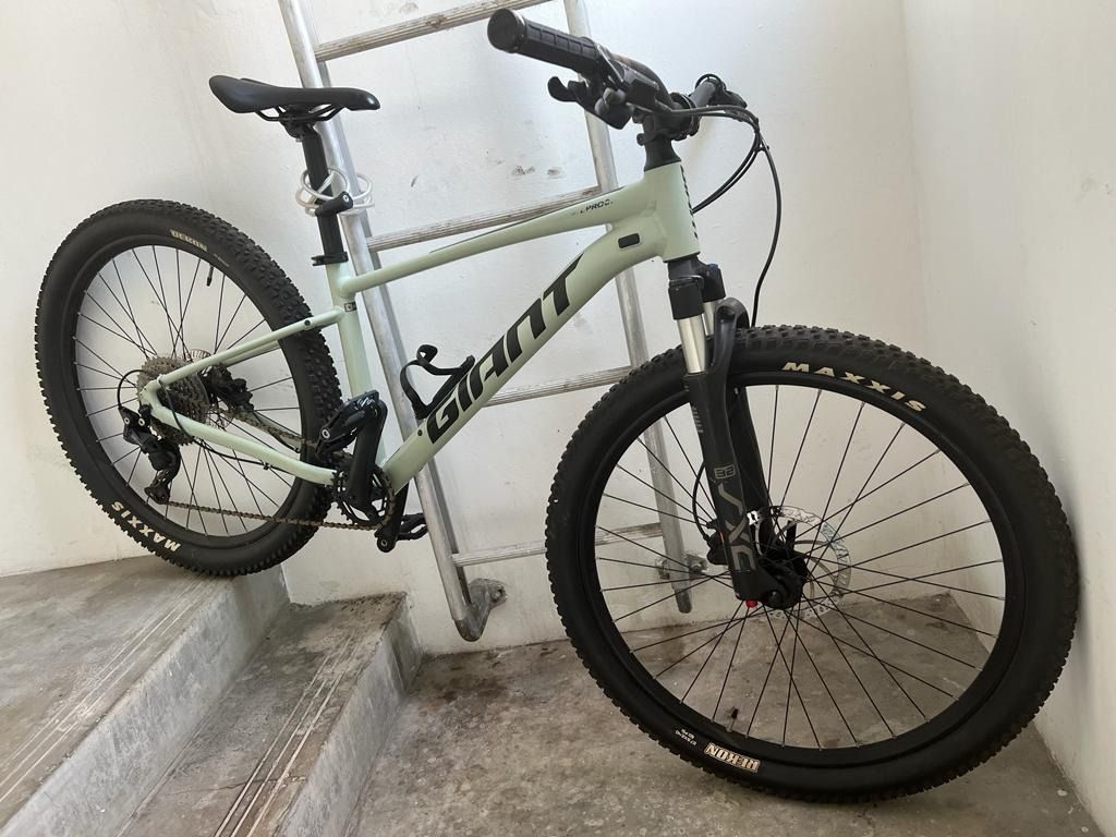 Giant Talon 1 2021 upgraded Nukeproof 830mm Handle bar, RaceFace Pedal ...