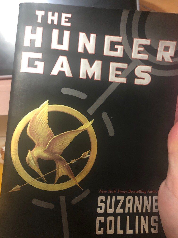 Hunger games set, Hobbies & Toys, Books & Magazines, Fiction & Non ...