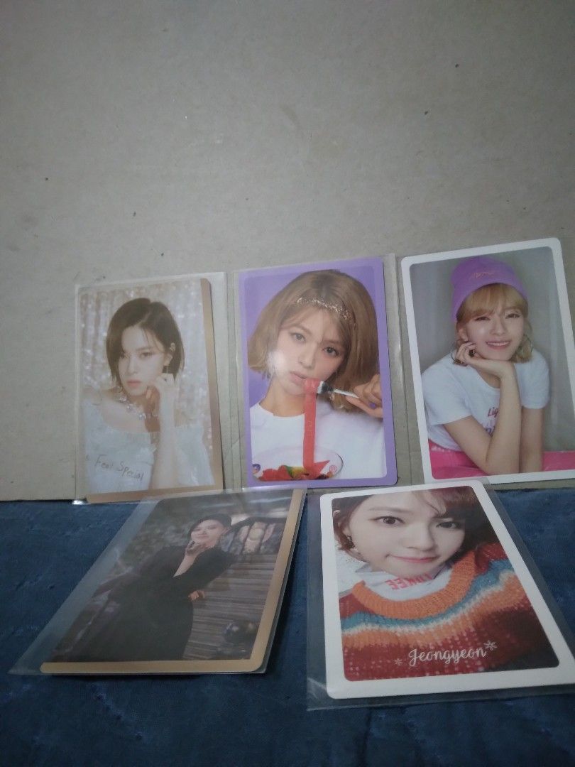 Jeongyeon photocards, Hobbies & Toys, Memorabilia & Collectibles, K ...