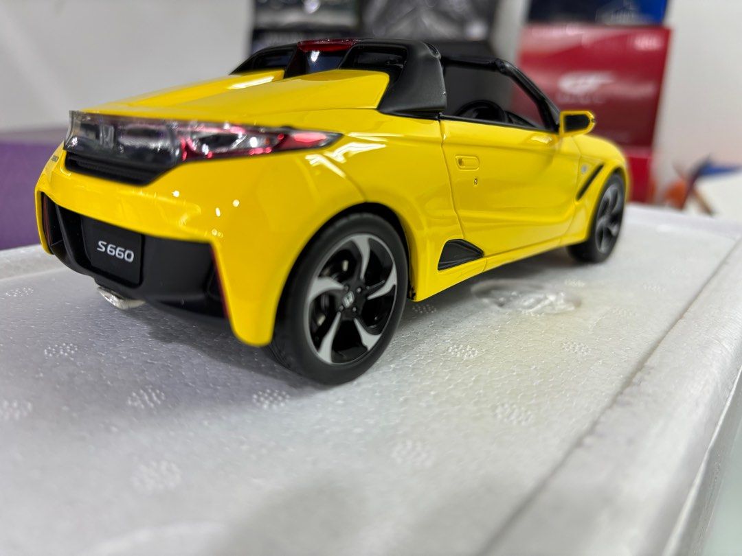 Kyosho Honda S660 Spider 2015 - Yellow (1:18 scale), Hobbies & Toys, Toys & Games on Carousell