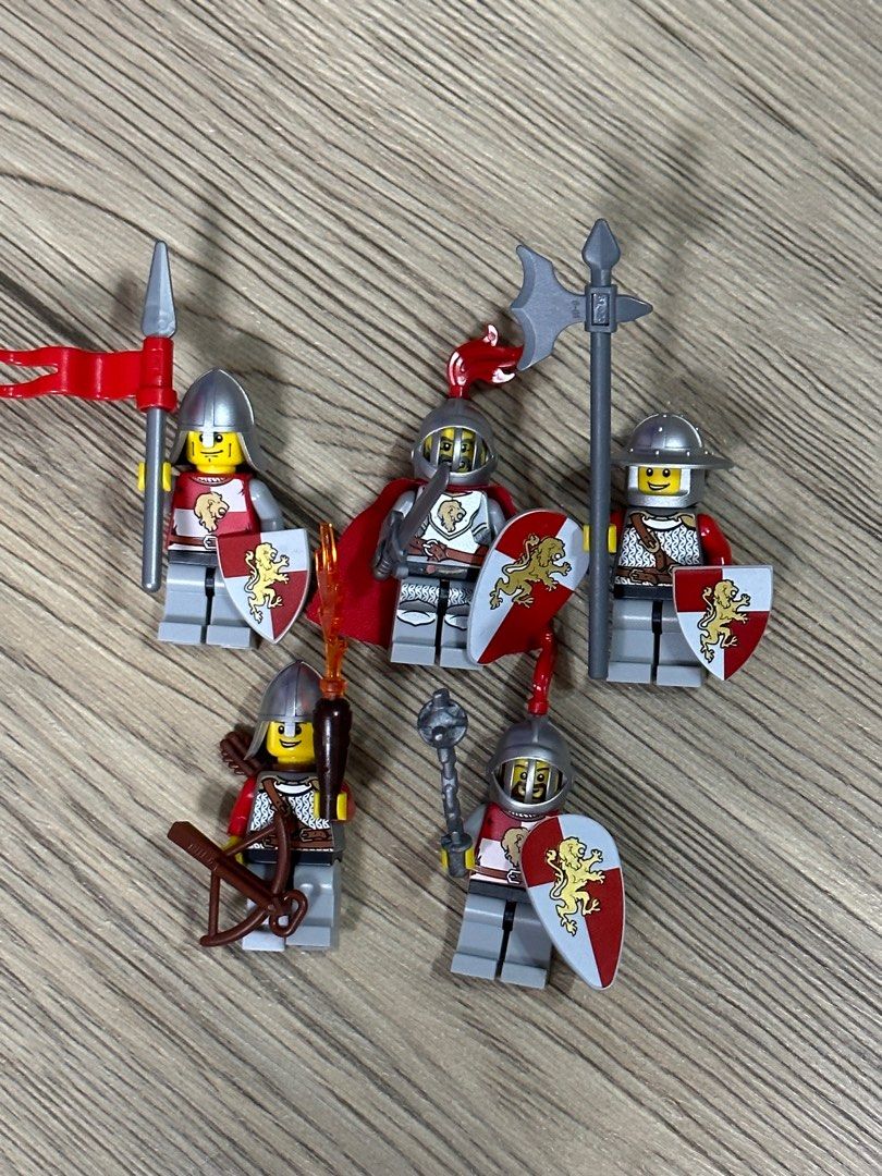 Lego 852921 Lion knight pack 獅兵, 興趣及遊戲, 玩具 & 遊戲類 - Carousell