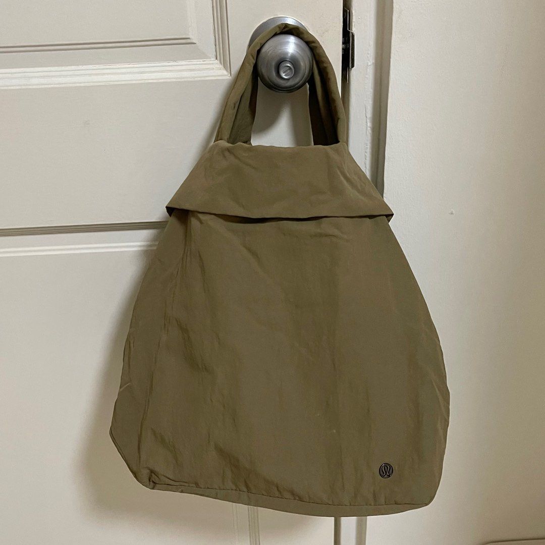 Lululemon On My Level Bag 2.0, Women's Fashion, Bags & Wallets, Cross ...