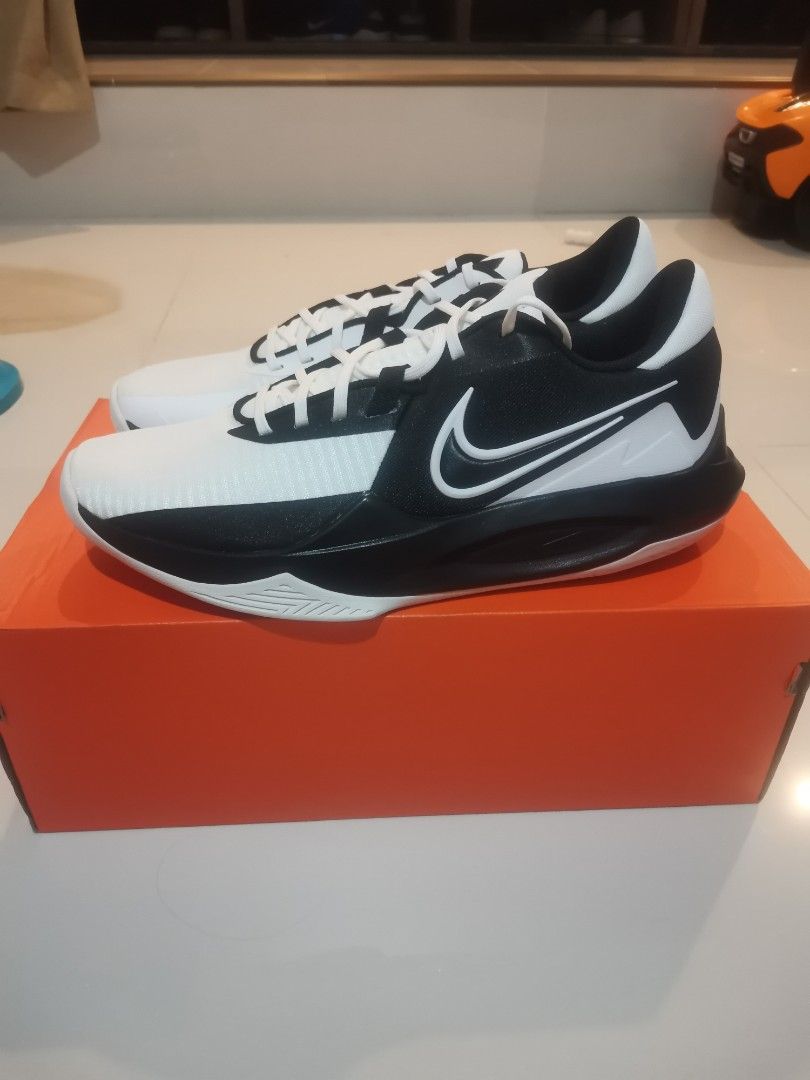 Nike Precision VI Panda, Men's Fashion, Footwear, Sneakers on Carousell