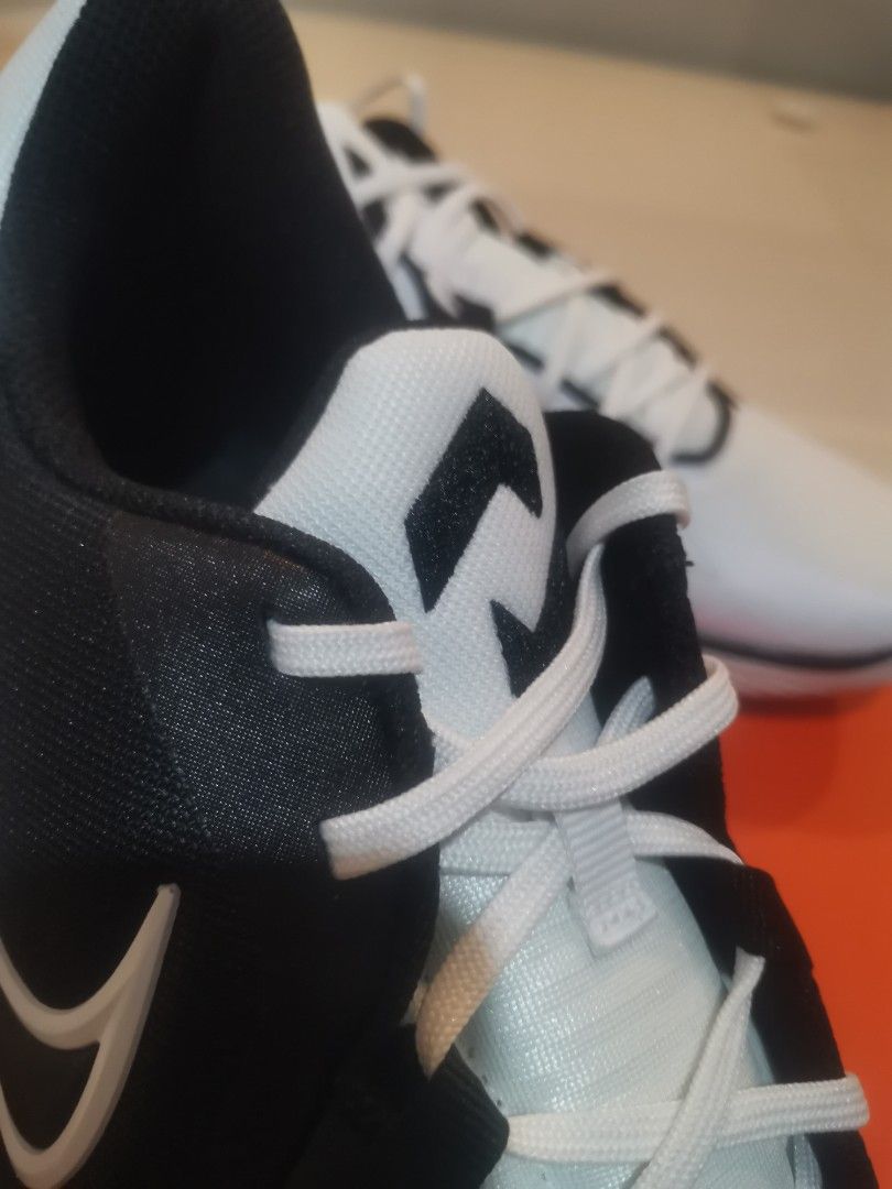 Nike Precision VI Panda, Men's Fashion, Footwear, Sneakers on Carousell