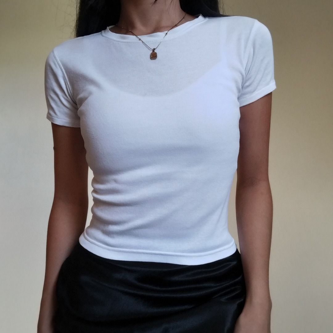Plain White Fitted Baby Tee, Women's Fashion, Tops, Shirts on Carousell