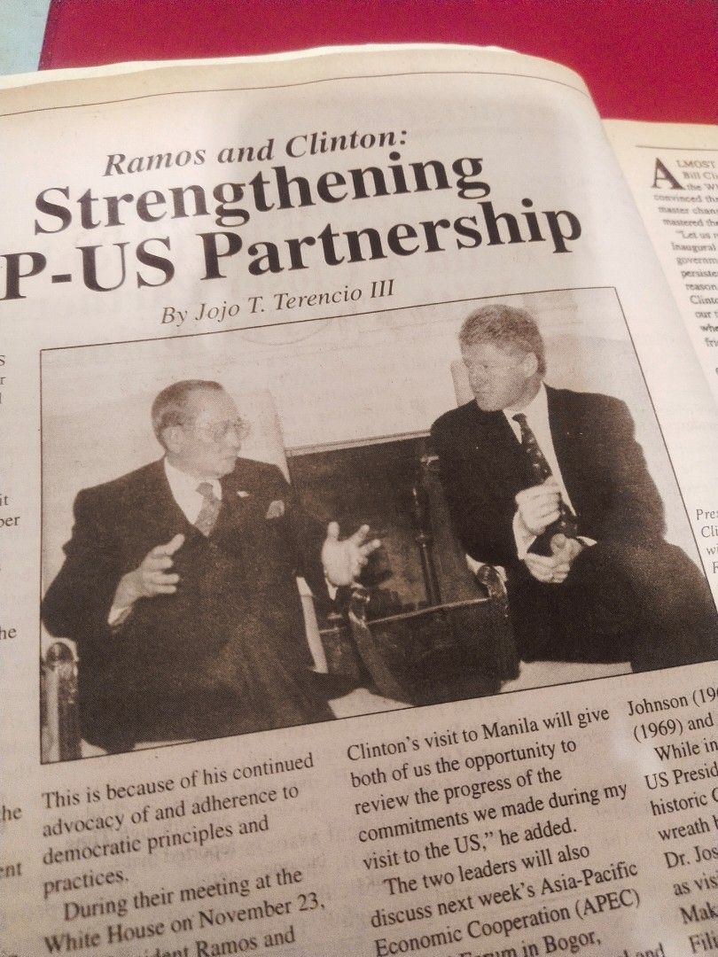 President Bill Clinton visits 1994 Manila visit/ PANORAMA magazine/1994 ...