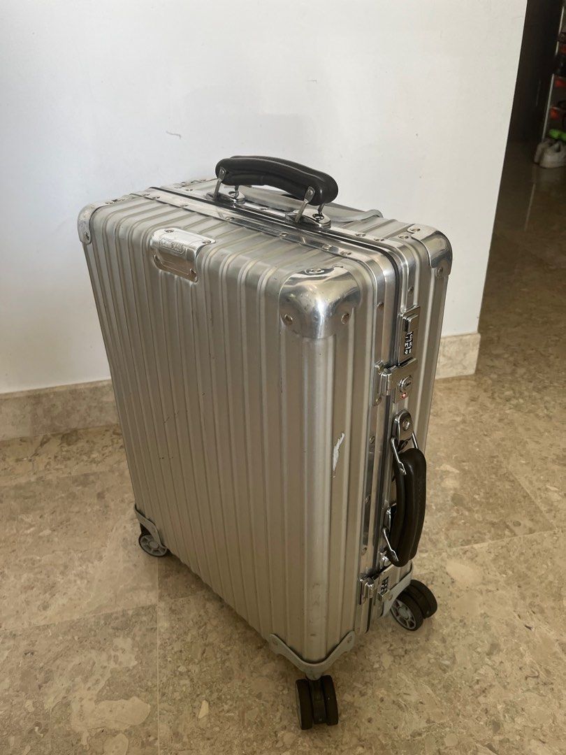 RIMOWA Classic Flight cabin size, Hobbies & Toys, Travel, Luggage on Carousell