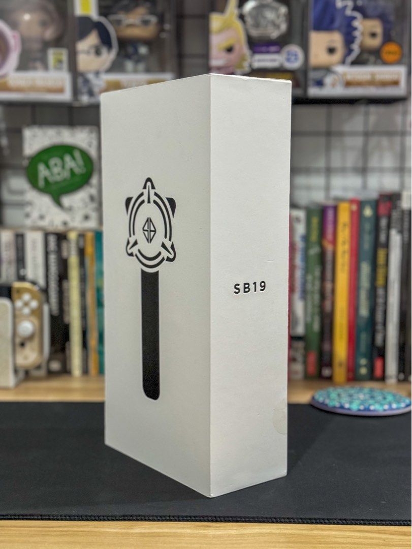 SB19 Lightstick v4 x Dunkin Table Standee, Hobbies & Toys, Memorabilia ...