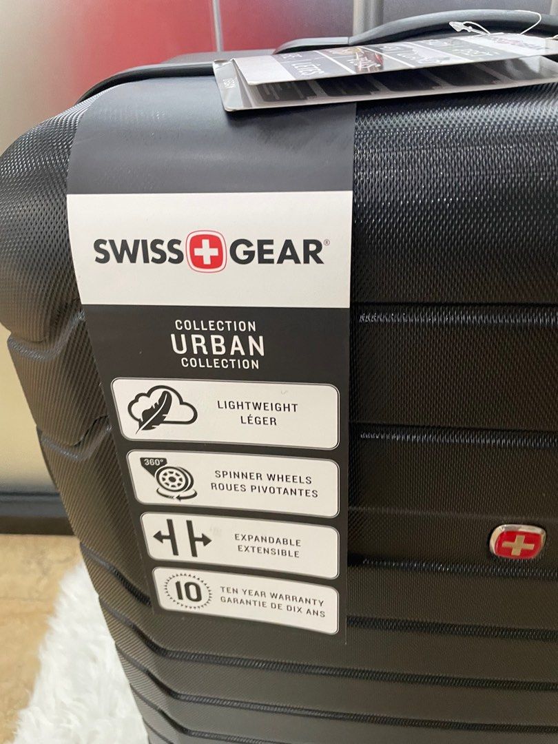 Swiss Gear 29 inch expandable luggage, 興趣及遊戲, 旅行, 旅遊 - 旅行必需品及用品 - Carousell