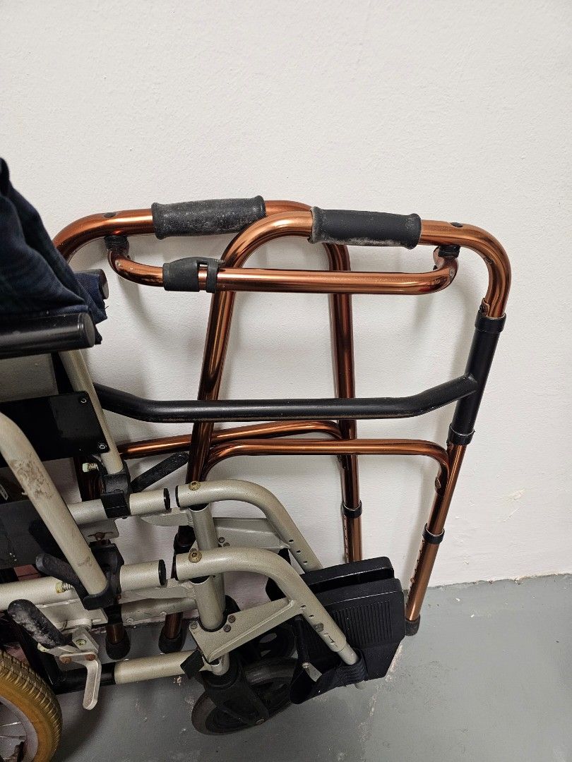 Walking frame and quad stick, Health & Nutrition, Assistive ...