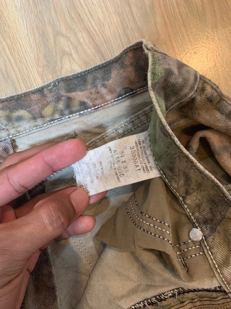 Wrangler Camo Tree pants, Men's Fashion, Bottoms, Jeans on Carousell