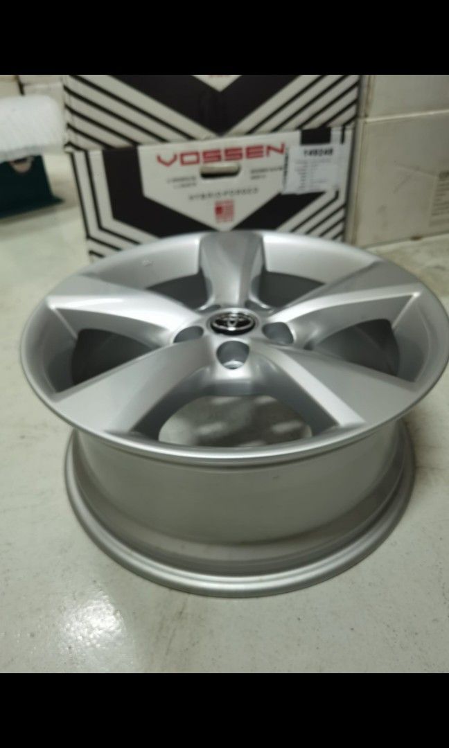 18inch toyota RX Rims. Original, Car Accessories, Tyres & Rims on Carousell