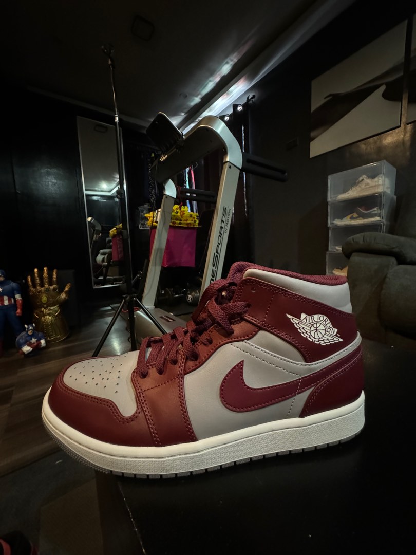 Air Jordan 1 Cherrywood Red, Men's Fashion, Footwear, Sneakers on Carousell