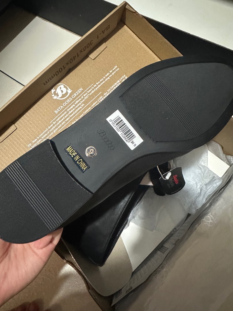 Bata Loafers, Women's Fashion, Footwear, Loafers on Carousell
