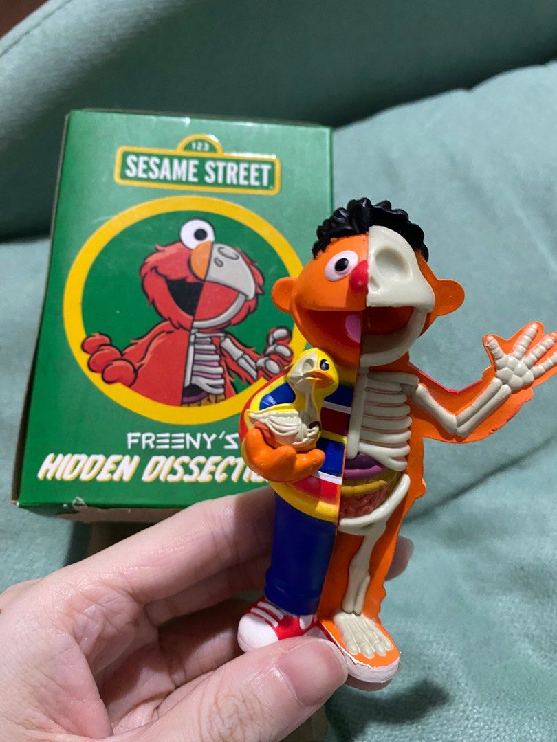 Blind box pop mart shin Chan rement Elmo Sesame Street, Hobbies & Toys ...