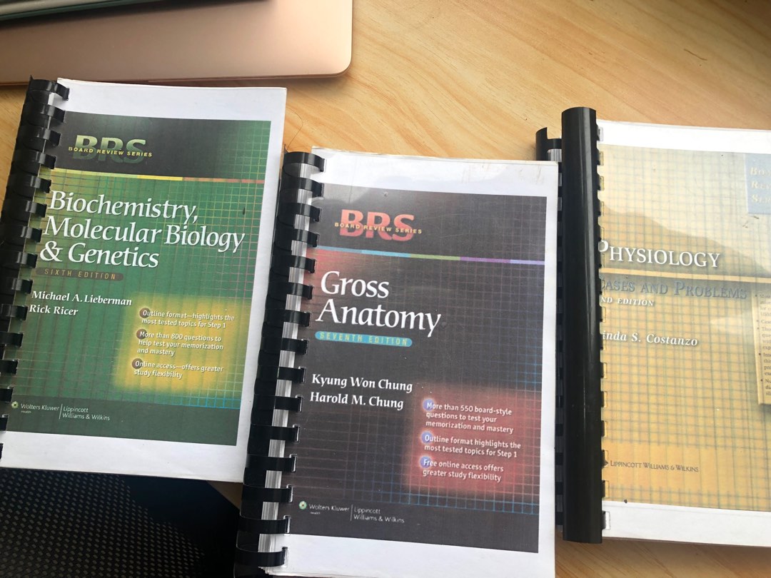 BRS Review books, Hobbies & Toys, Books & Magazines, Textbooks on Carousell