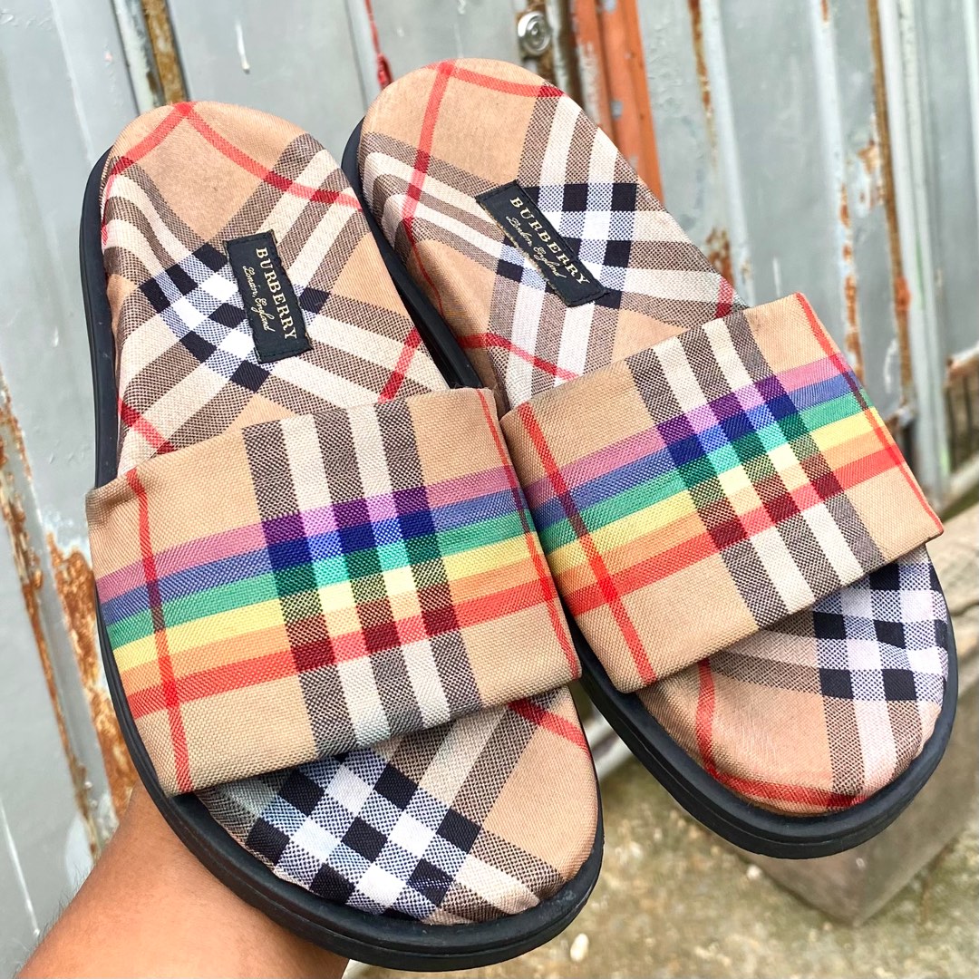 Burberry Canvas Slides, Women's Fashion, Footwear, Flats & Sandals on ...