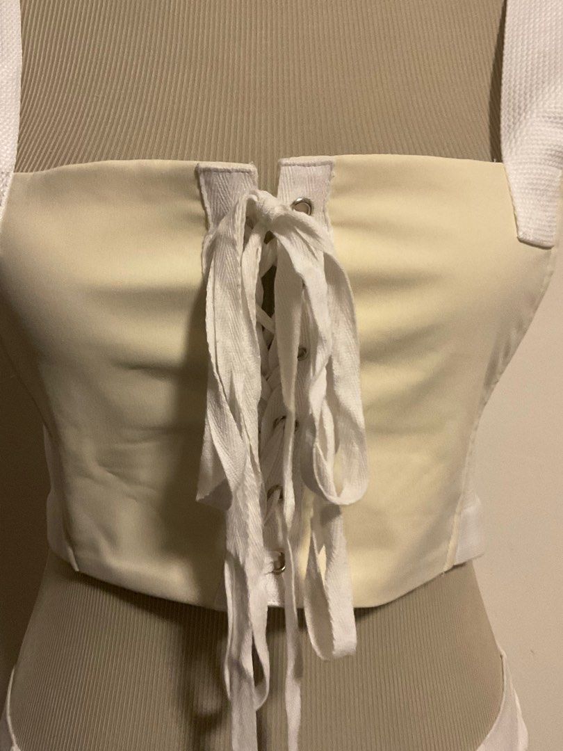 coreset tube top, Women's Fashion, Tops, Sleeveless on Carousell