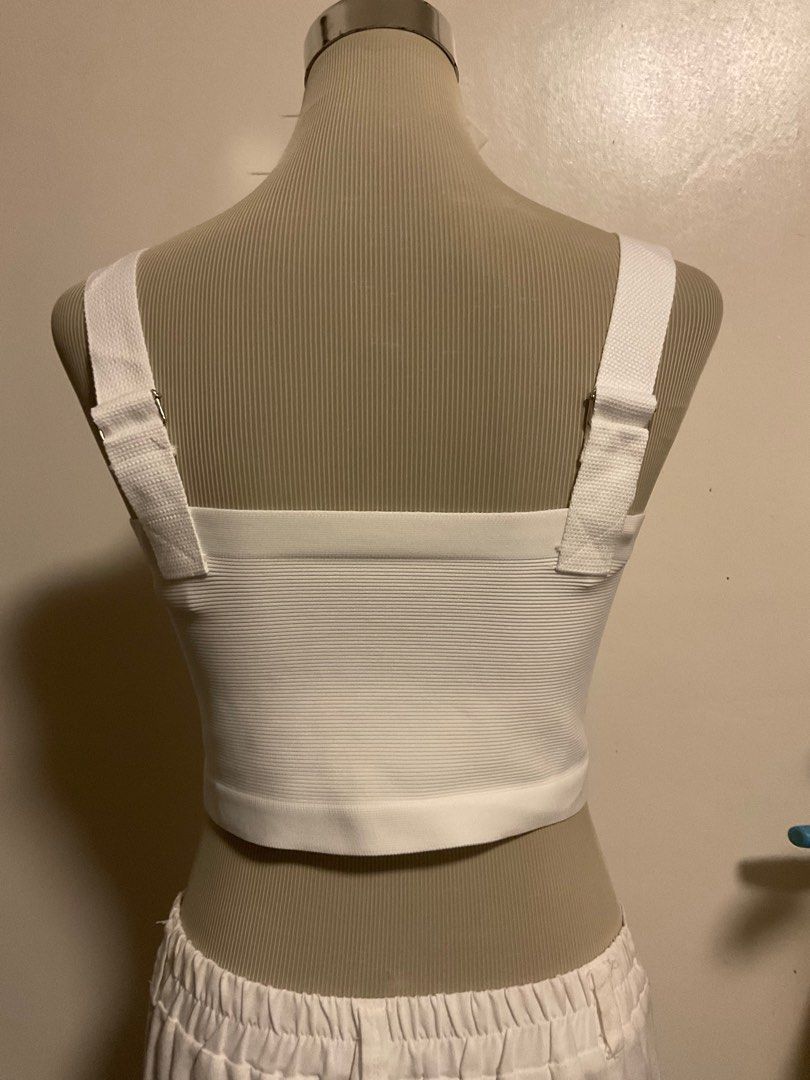 coreset tube top, Women's Fashion, Tops, Sleeveless on Carousell