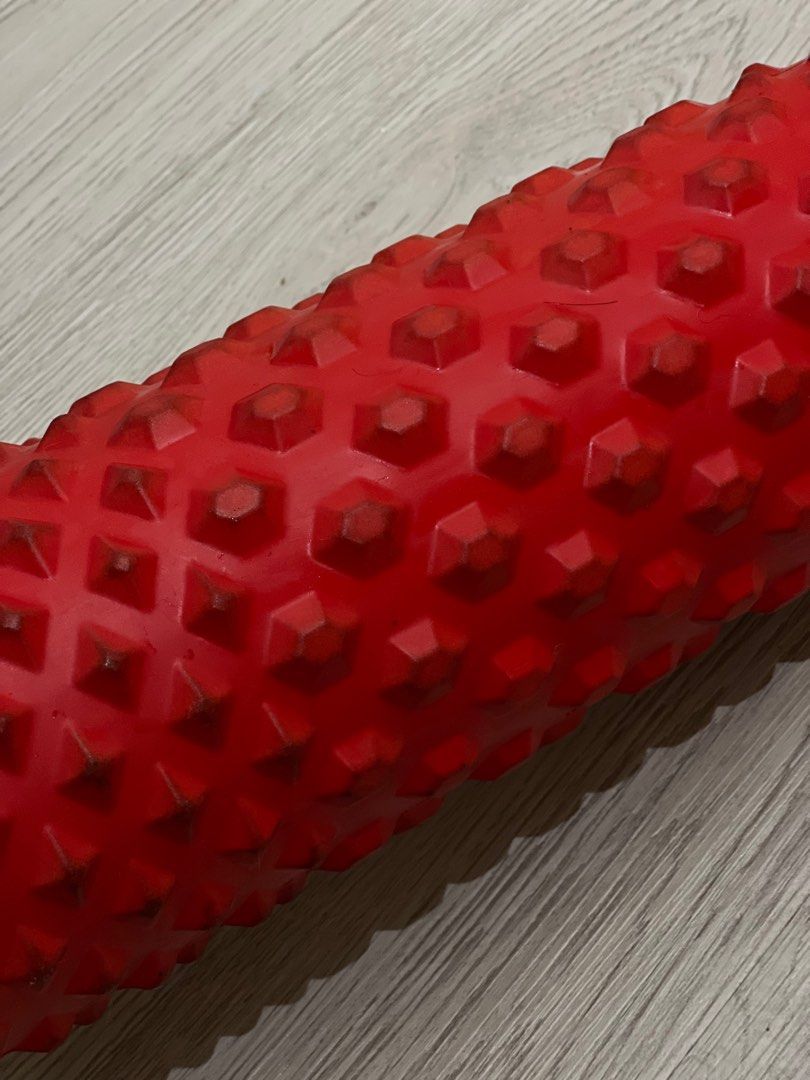 Decathlon Massaging Foam Roller, Sports Equipment, Exercise & Fitness, Toning & Stretching ...