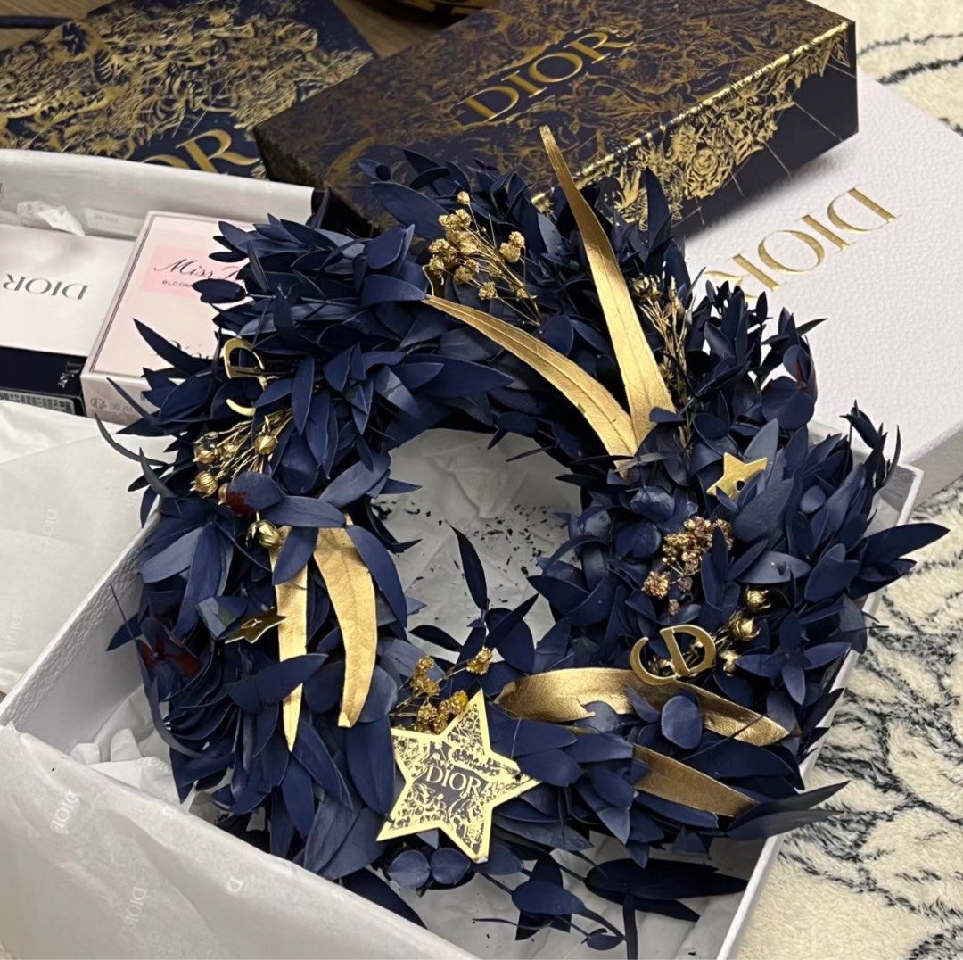 Dior Christmas Wreath Gift Box, Furniture & Home Living, Home Decor ...