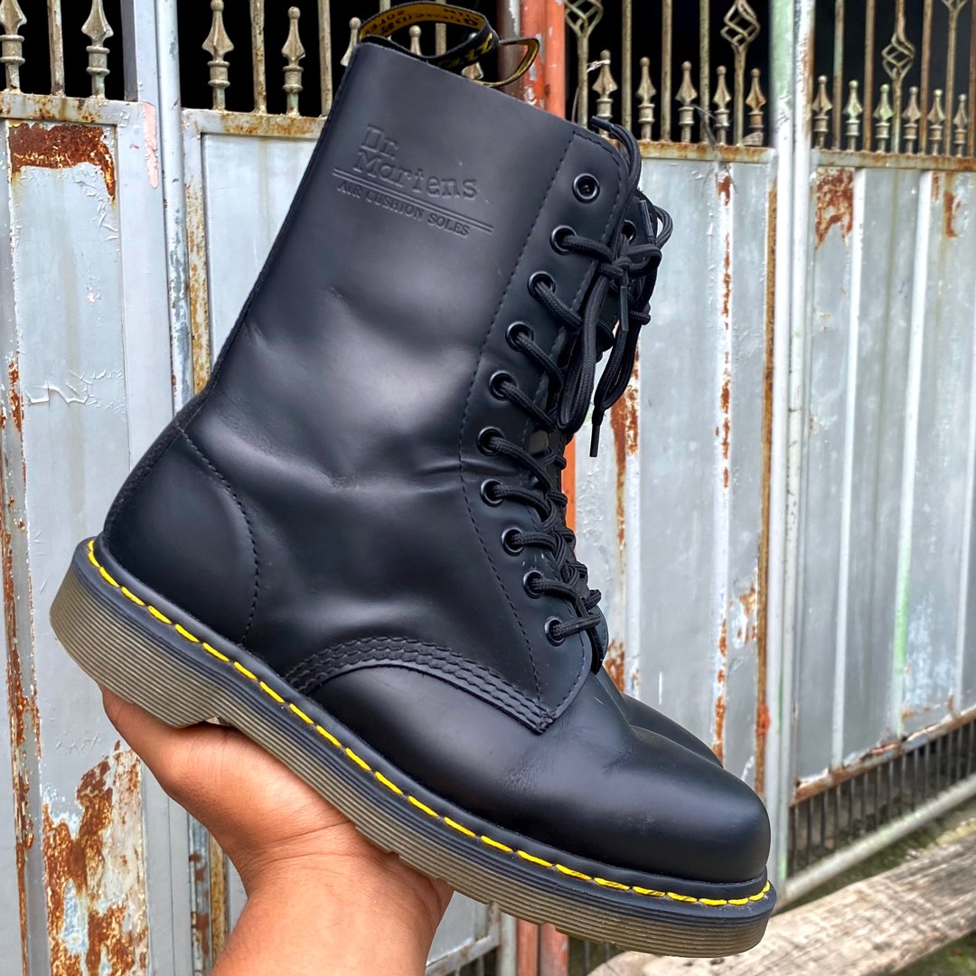 Dr Martens 1490, Men's Fashion, Footwear, Boots on Carousell