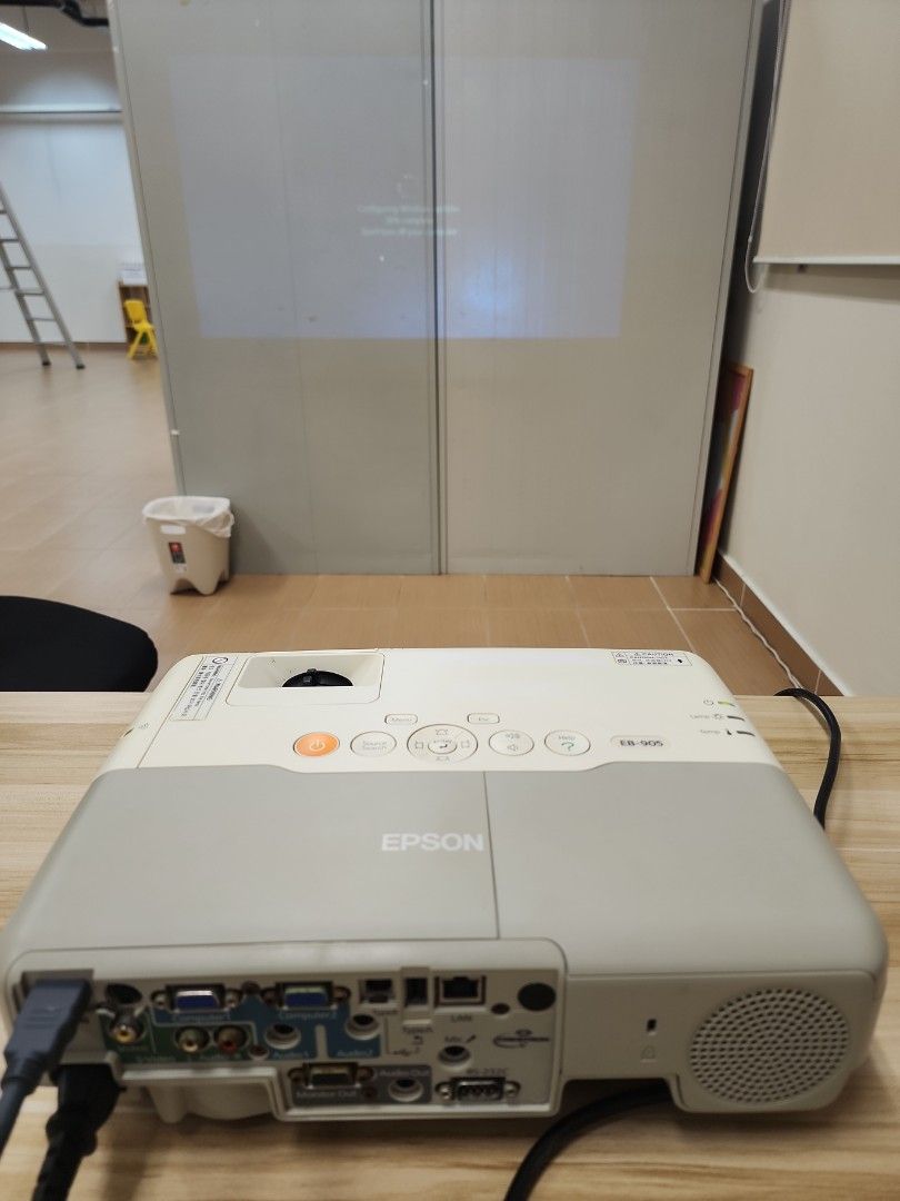 EPSON Projector (EB-905), TV & Home Appliances, TV & Entertainment ...