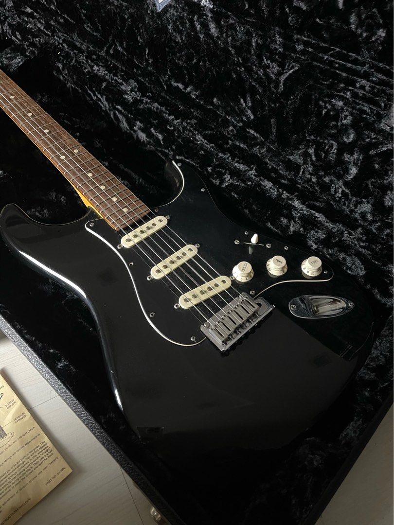 Fender Customshop Deluxe Stratocaster Hobbies And Toys Music And Media
