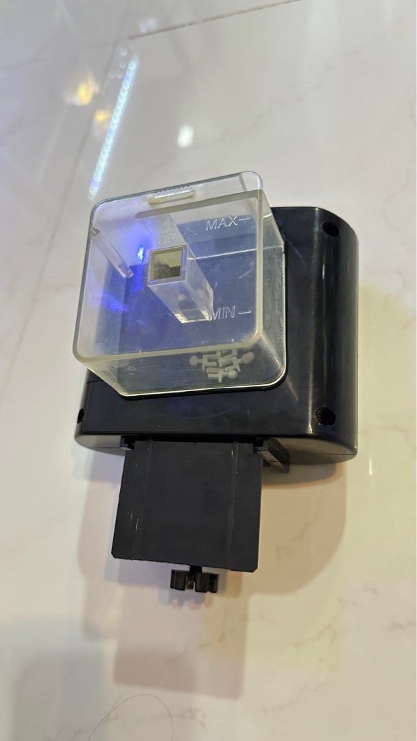 Hailea HK-150A chiller & FOC food timer , Pet Supplies, Homes & Other ...