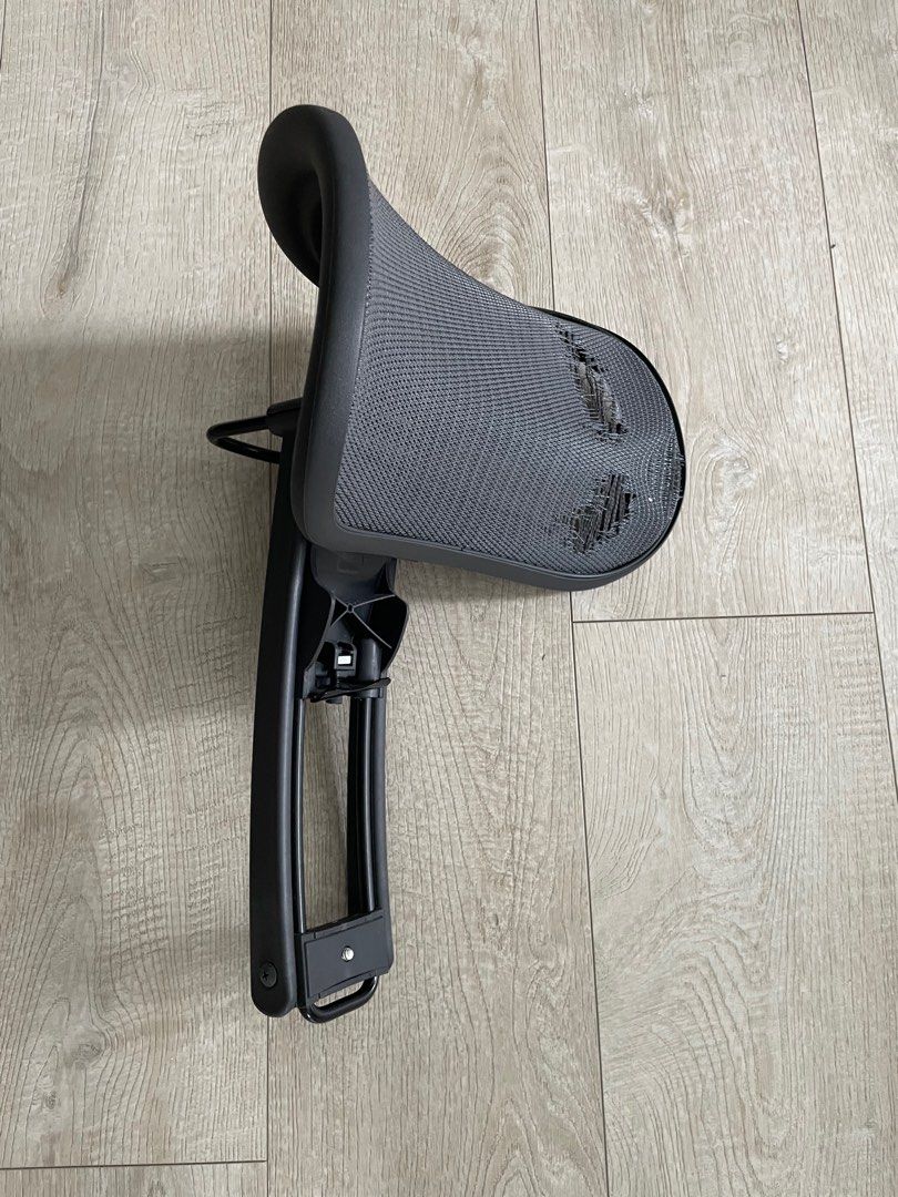 Herman Miller Aeron Atlas headrest, Furniture & Home Living, Furniture ...