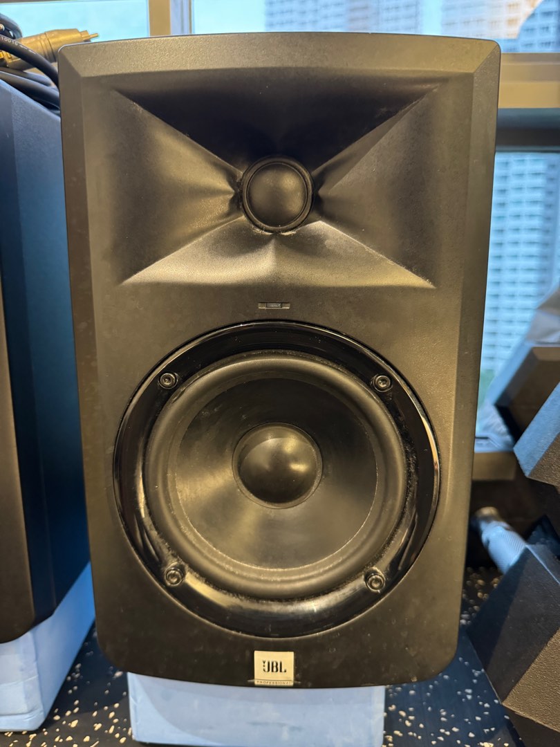 JBL LSR 305 Speaker, Audio, Soundbars, Speakers & Amplifiers on Carousell