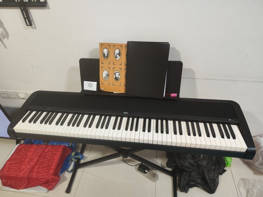 Korg B2 digital piano keyboard, Hobbies & Toys, Music & Media, Musical ...