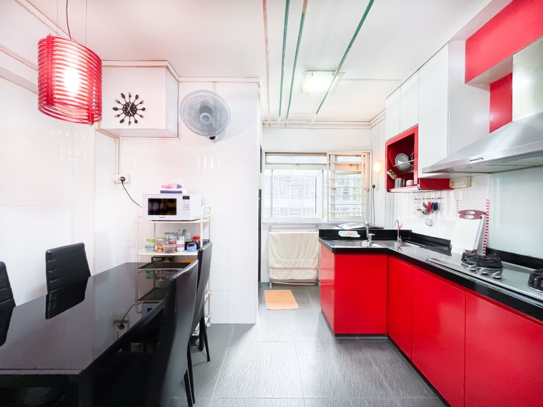 Large 4 RM HDB @ 123 Kim Tian Rd, Property, For Sale, HDB on Carousell