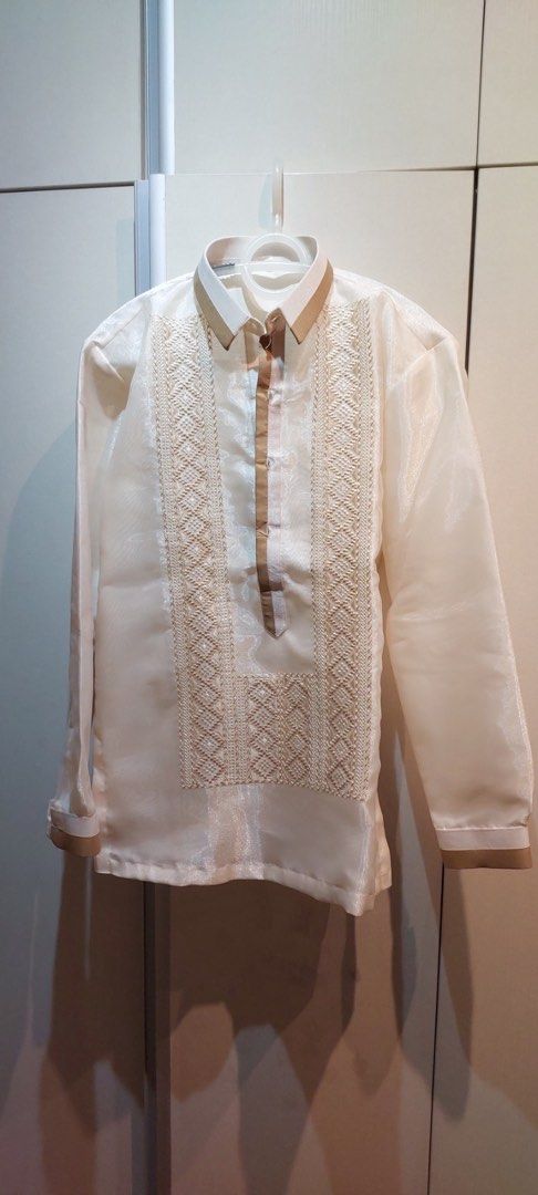 Large Barong Brand New from Pandi Bulacan, Men's Fashion, Tops & Sets ...