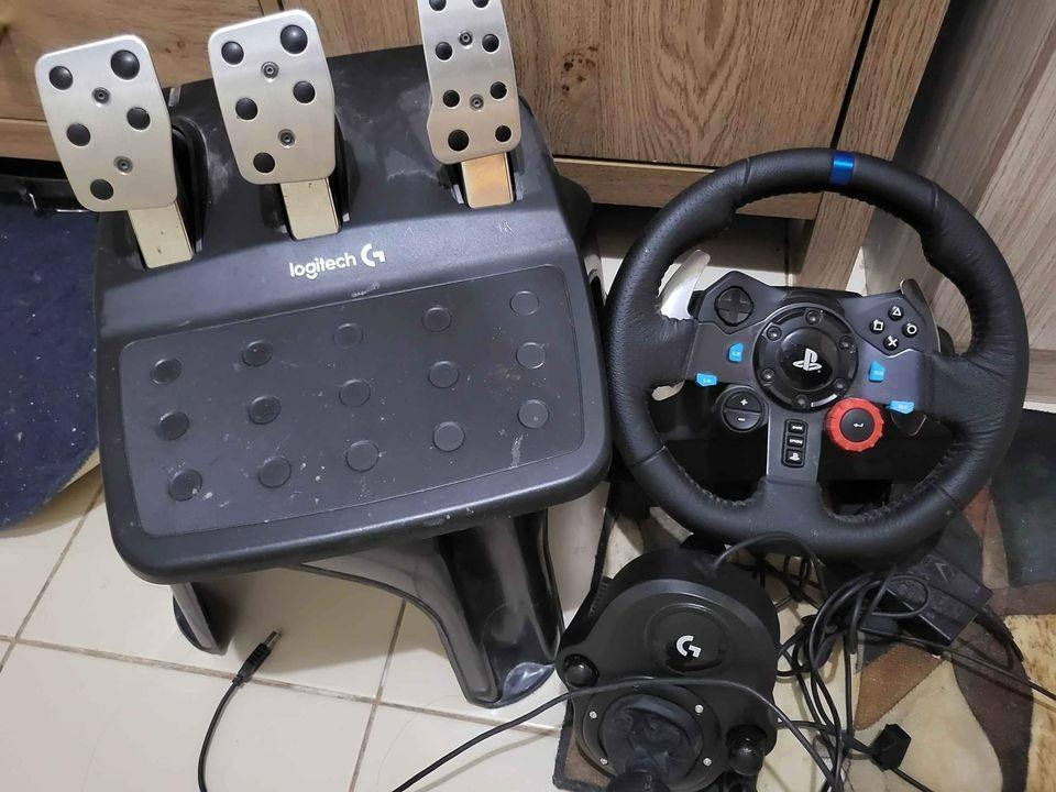 Logitech G29 Steering Wheel with Shifters, Video Gaming, Gaming ...
