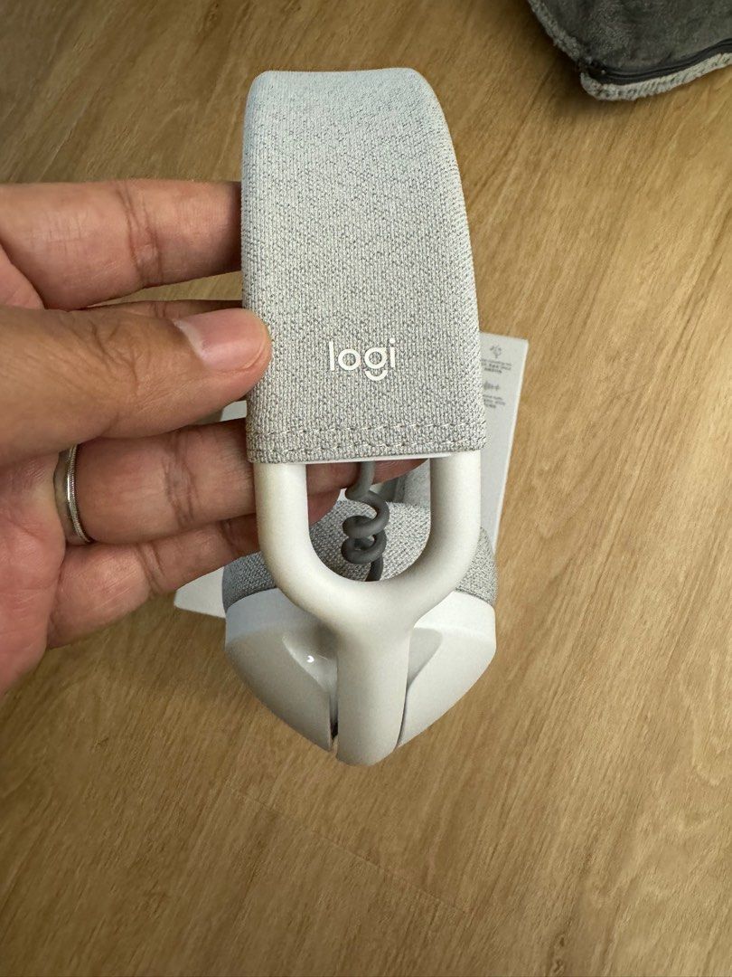 Logitech Vibe 100, Audio, Headphones & Headsets on Carousell