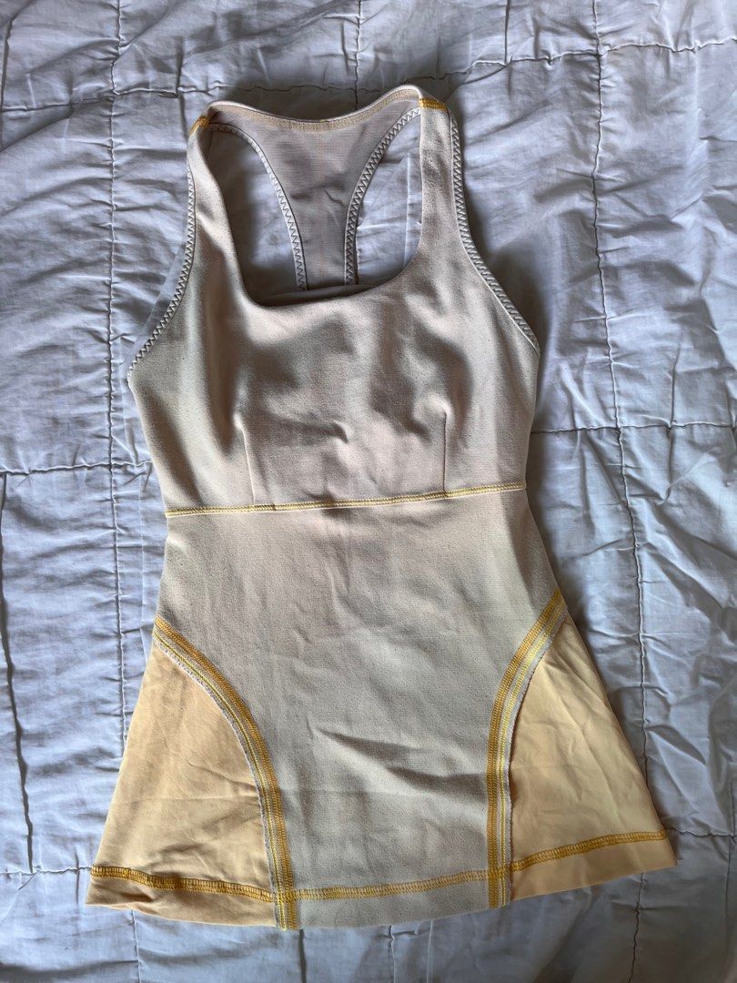 Lululemon top, Women's Fashion, Activewear on Carousell