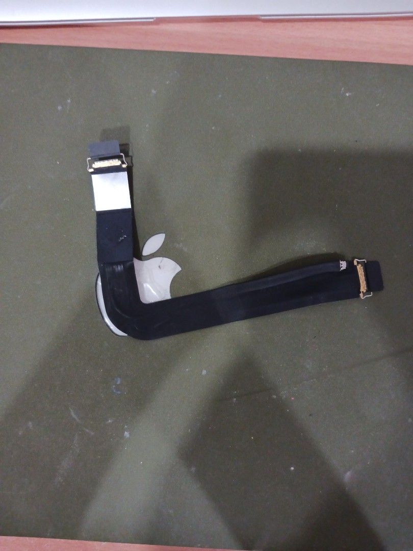 LVDS cable iMac 21.5 inch, Computers & Tech, Parts & Accessories ...