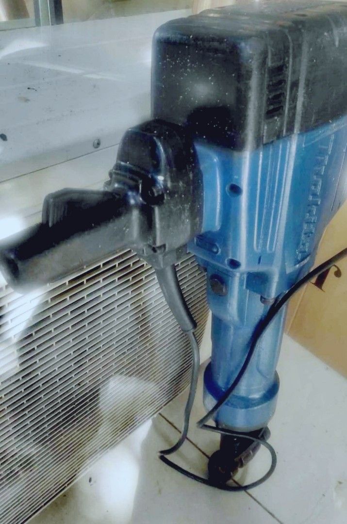 MAKITA HM1801 ELECTRIC BREAKER / DEMOLITION CONCRETE HAMMER ORIGINAL ...