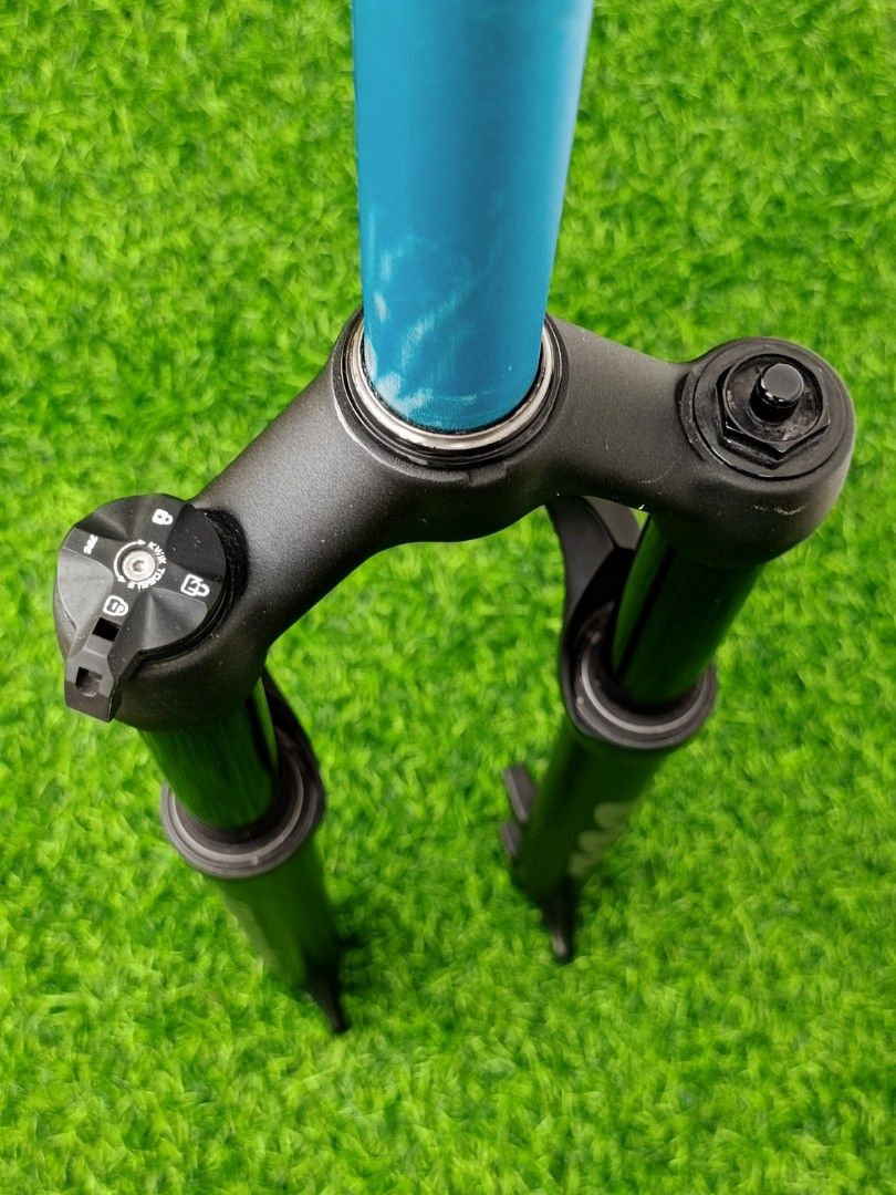 Manitou Markhor 27.5 Air Fork for Mountain Bike MTB, Sports Equipment ...