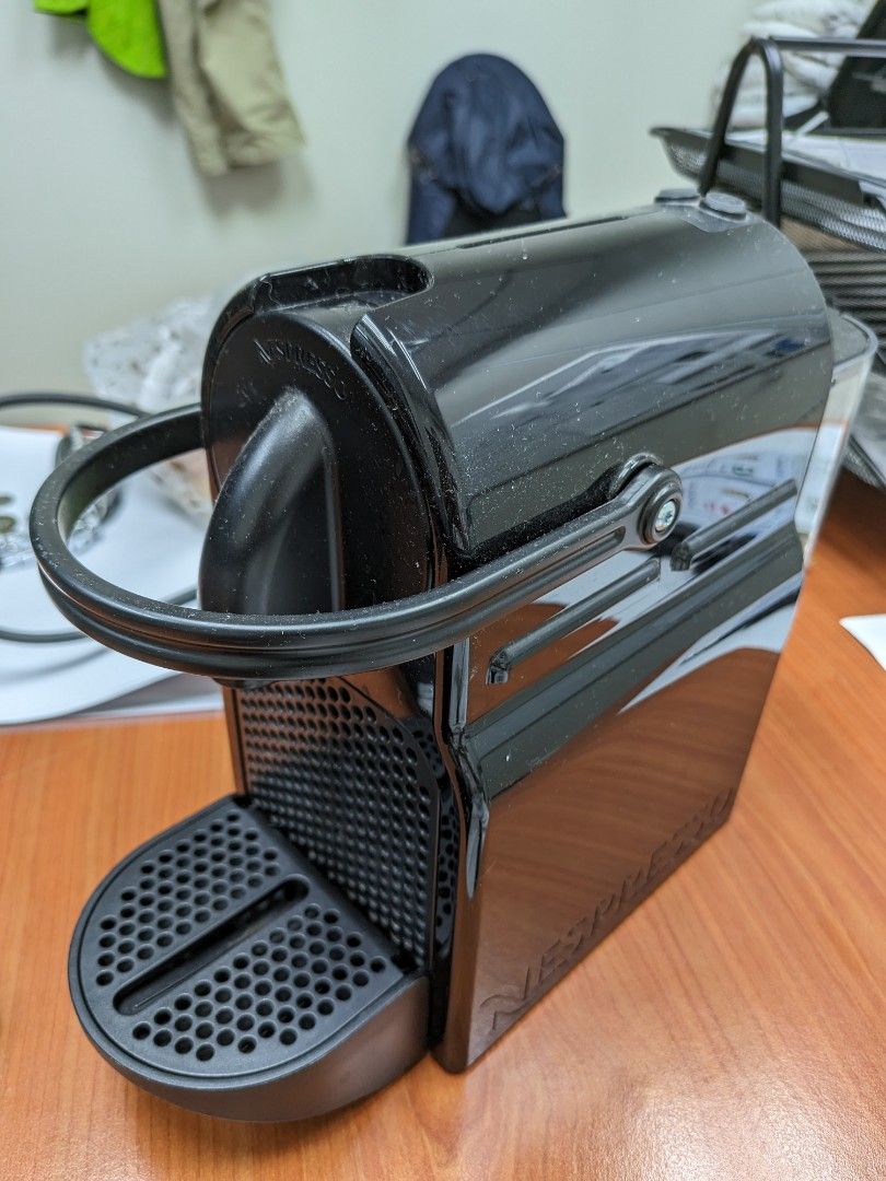 Nespresso Inissia espresso machine, TV & Home Appliances, Other Home ...