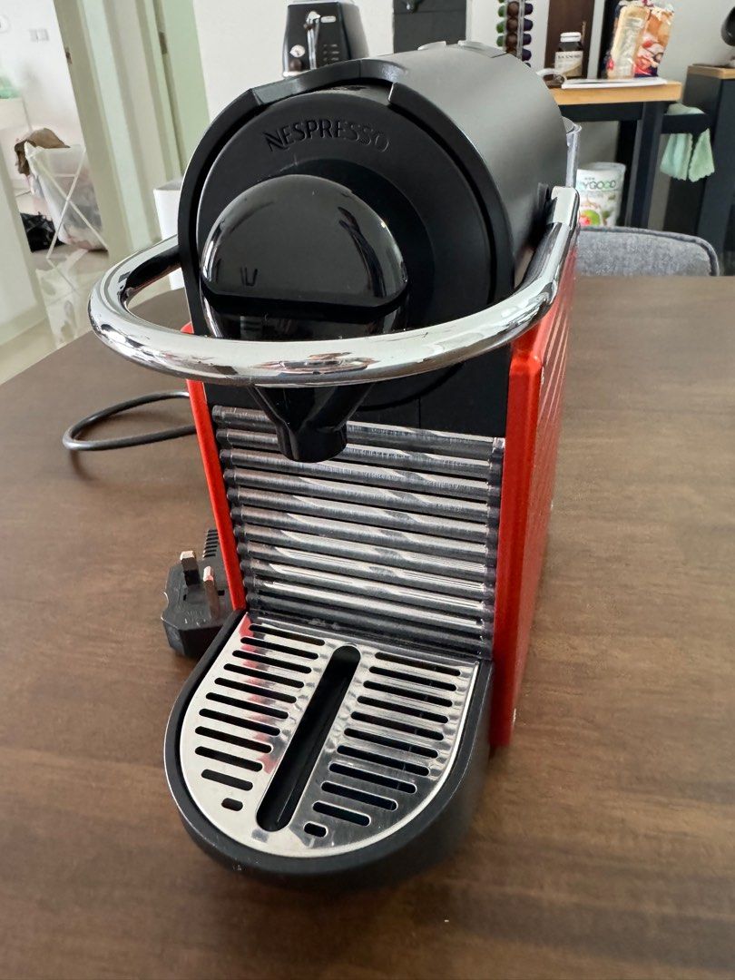 Nespresso Pixie Red, TV & Home Appliances, Kitchen Appliances, Coffee ...