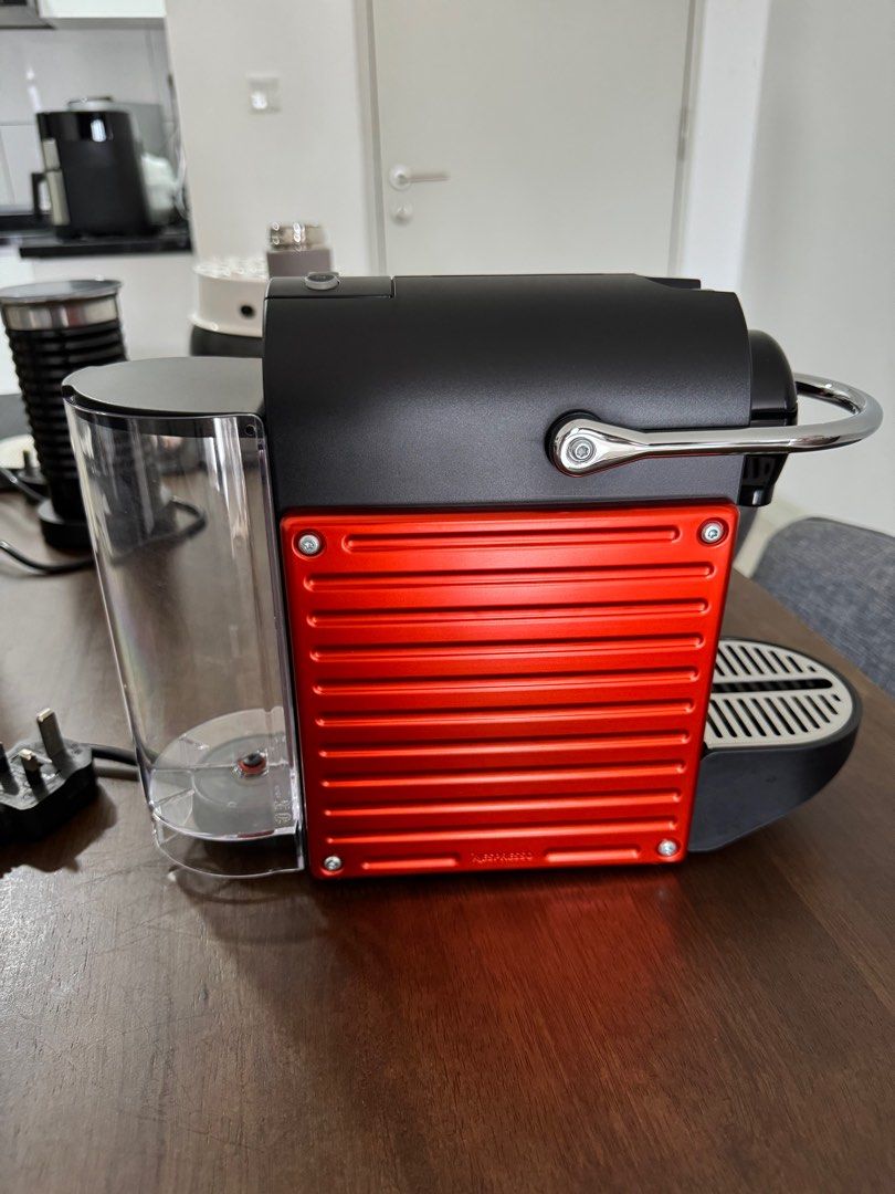 Nespresso Pixie Red, TV & Home Appliances, Kitchen Appliances, Coffee ...