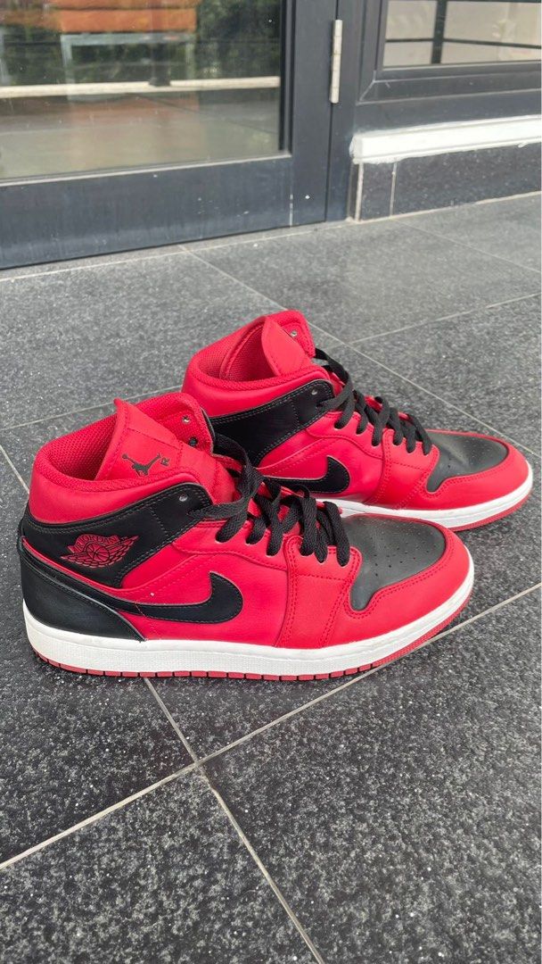 Nike Air Jordan Mid Reverse Gym Red Black, Fesyen Pria, Sepatu ...