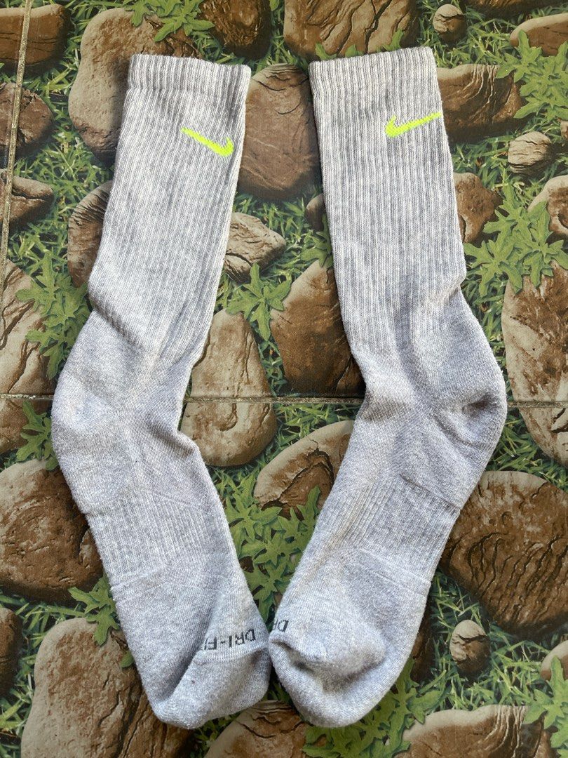 Nike Dri Fit Socks Mens Fashion Watches And Accessories Socks On Carousell