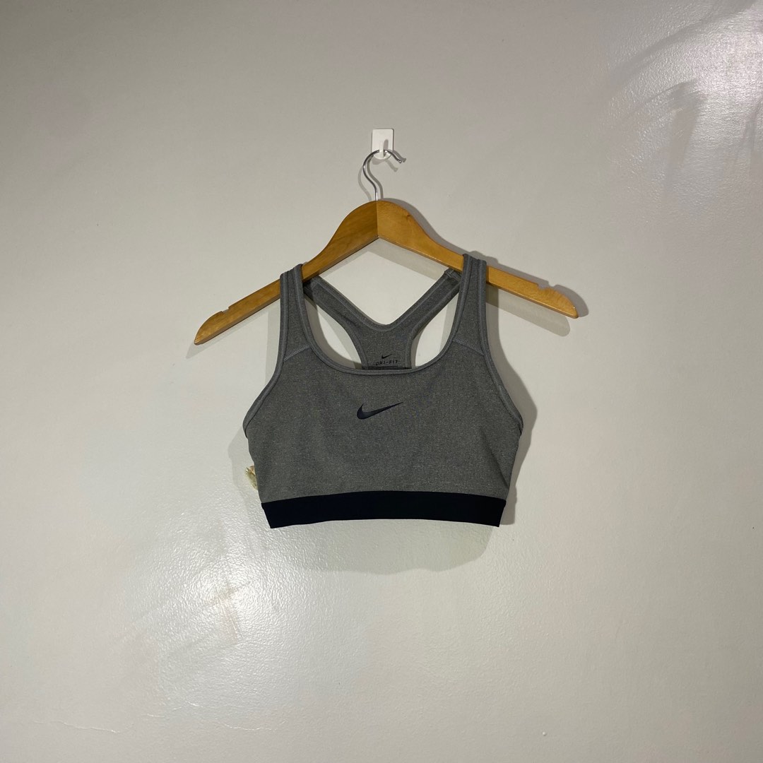 Nike gray sports bra, Women's Fashion, Activewear on Carousell