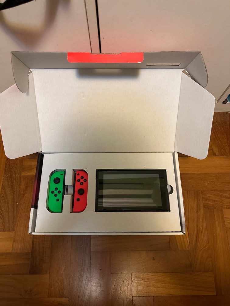 Nintendo Switch Gen 1 w Pro Controller, Video Gaming, Video Game ...